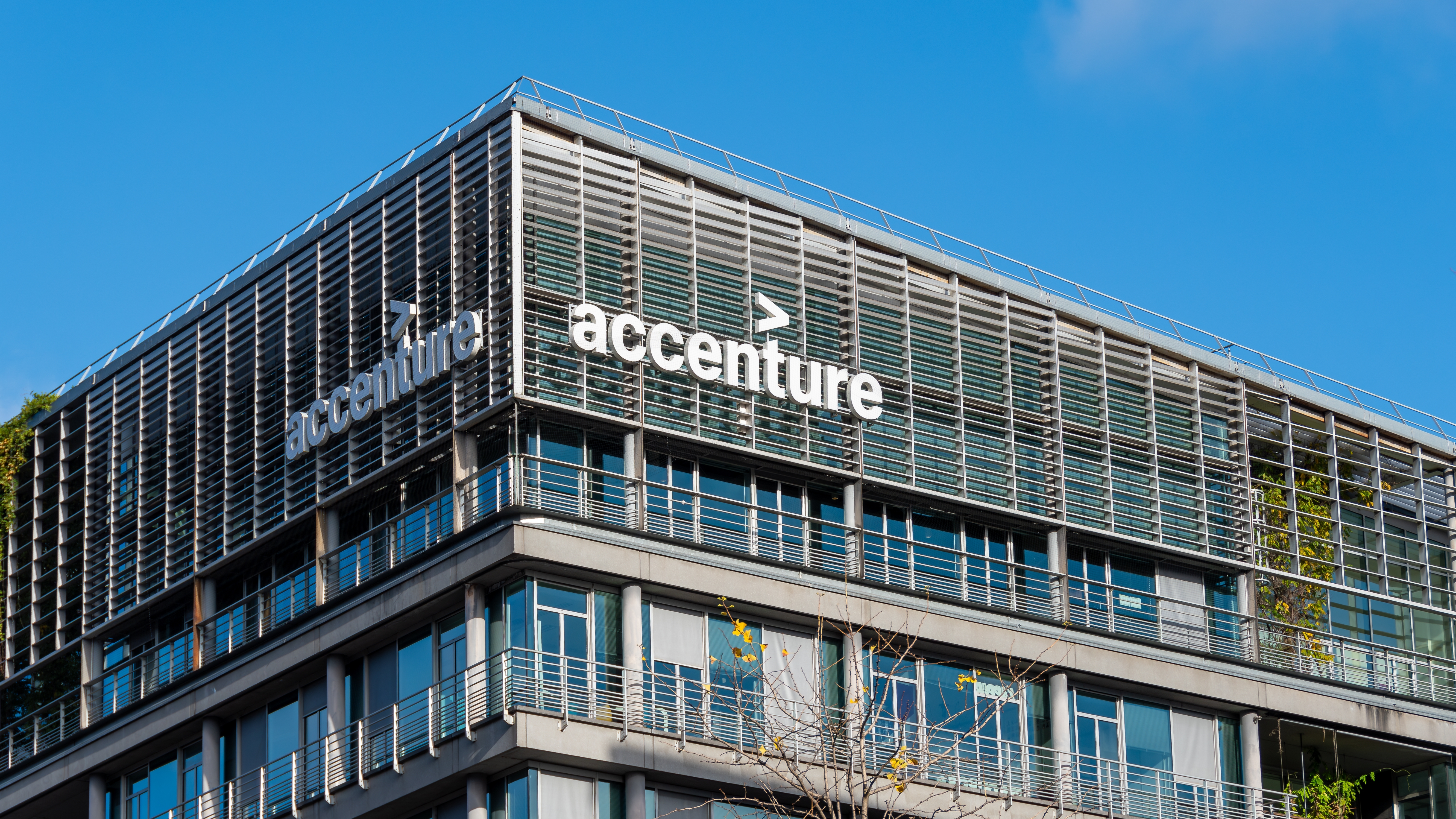 Accenture will Mitarbeitende ohne KI-Potenzial entlassen | Computerwoche