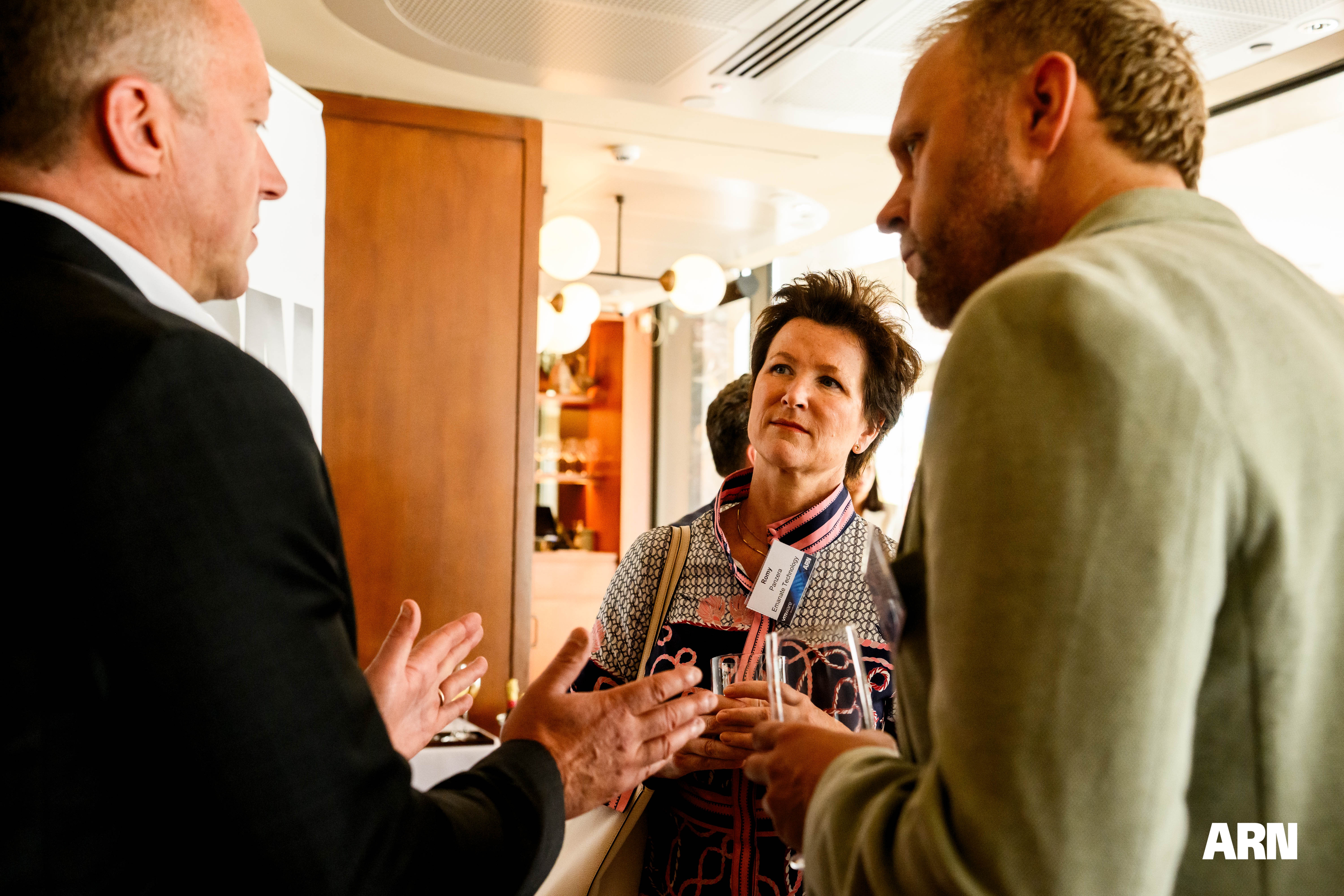 Roundtable in Pictures: Broadcom gathers professional services partners ...