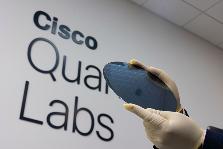 Cisco switch aimed at building practical quantum networks | Network World