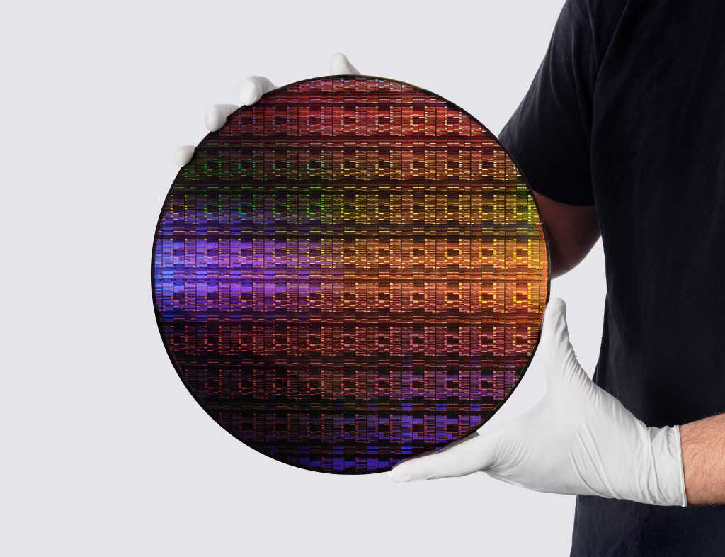 IBM unveils sub-1 nanometer chip with nearly 100 billion transistors ...